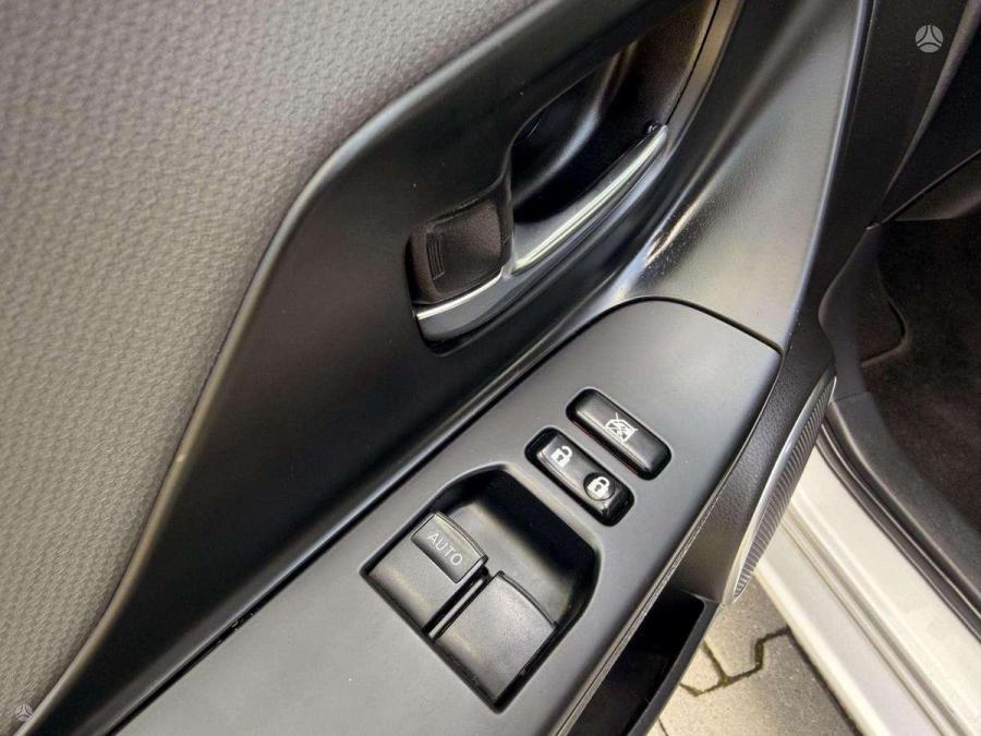 Pelēks Toyota Yaris 2017 Viļņa, ar dzinēja tilpumu 1.50 L un nobraukumu 56 tūkst. km par 13150 €, foto 17 vietnē AUTOMOTO.COM.LV