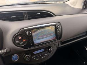 Pelēks Toyota Yaris 2017 Viļņa, ar dzinēja tilpumu 1.50 L un nobraukumu 56 tūkst. km par 13150 €, foto 33 vietnē AUTOMOTO.COM.LV