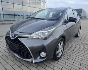 Grey Toyota Yaris 2017 in Panevezys, with an engine capacity of 1.50 L and mileage of 255 thousand km for 6999 €, photo 9 on AUTOMOTO.COM.LV