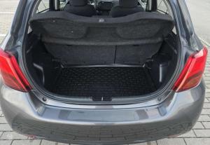 Grey Toyota Yaris 2017 in Panevezys, with an engine capacity of 1.50 L and mileage of 255 thousand km for 6999 €, photo 32 on AUTOMOTO.COM.LV