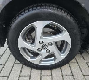 Grey Toyota Yaris 2017 in Panevezys, with an engine capacity of 1.50 L and mileage of 255 thousand km for 6999 €, photo 34 on AUTOMOTO.COM.LV