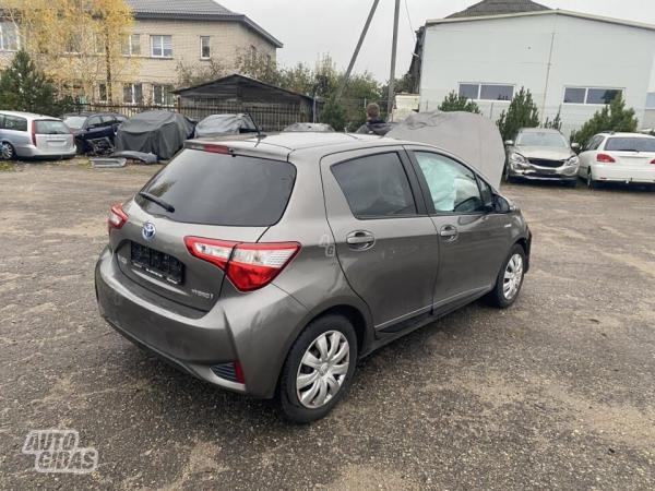 Pelēks Toyota Yaris 2018 Radviliškis, ar dzinēja tilpumu 1.50 L un nobraukumu 73 tūkst. km par 5450 €, foto 3 vietnē AUTOMOTO.COM.LV