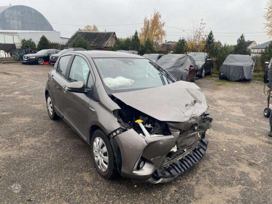 Pelēks Toyota Yaris 2018 Radviliškis, ar dzinēja tilpumu 1.50 L un nobraukumu 73 tūkst. km par 5450 €, foto 2 vietnē AUTOMOTO.COM.LV