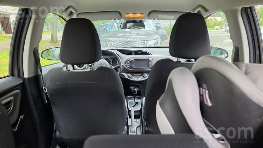 Pelēks Toyota Yaris 2018 Rīga, ar dzinēja tilpumu 1.50 L un nobraukumu 113 tūkst. km par 10000 €, foto 8 vietnē AUTOMOTO.COM.LV