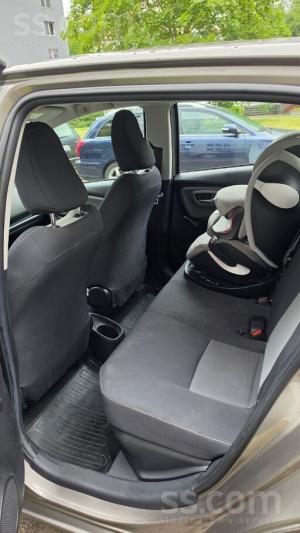 Pelēks Toyota Yaris 2018 Rīga, ar dzinēja tilpumu 1.50 L un nobraukumu 113 tūkst. km par 10000 €, foto 11 vietnē AUTOMOTO.COM.LV