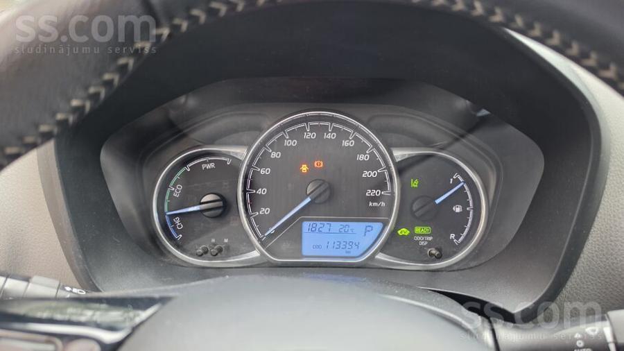 Pelēks Toyota Yaris 2018 Rīga, ar dzinēja tilpumu 1.50 L un nobraukumu 113 tūkst. km par 10000 €, foto 12 vietnē AUTOMOTO.COM.LV
