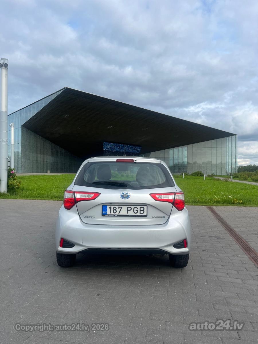 Pelēks Toyota Yaris 2018 Tallina, ar dzinēja tilpumu 1.50 L un nobraukumu 215 tūkst. km par 9500 €, foto 5 vietnē AUTOMOTO.COM.LV