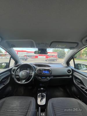 Pelēks Toyota Yaris 2018 Tallina, ar dzinēja tilpumu 1.50 L un nobraukumu 215 tūkst. km par 9500 €, foto 9 vietnē AUTOMOTO.COM.LV