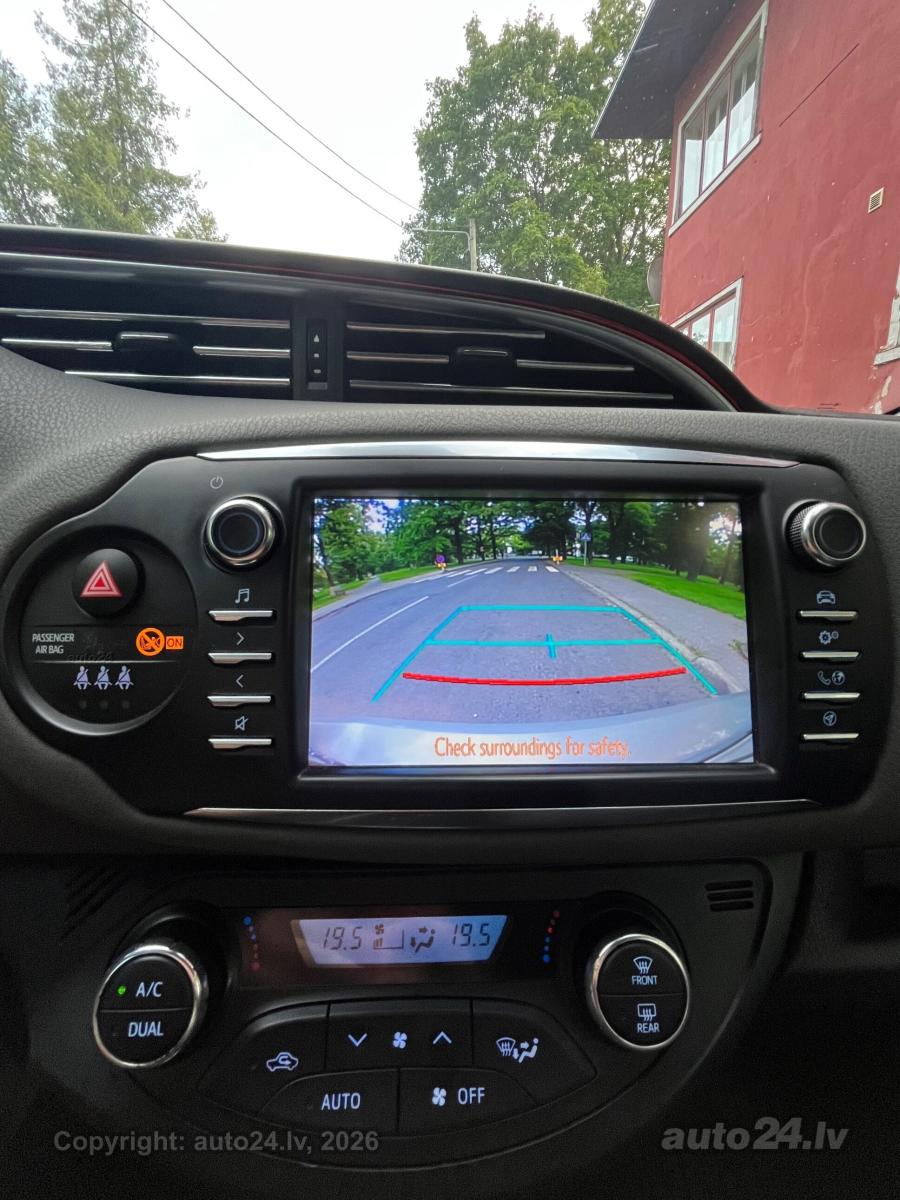 Pelēks Toyota Yaris 2018 Tallina, ar dzinēja tilpumu 1.50 L un nobraukumu 215 tūkst. km par 9500 €, foto 10 vietnē AUTOMOTO.COM.LV
