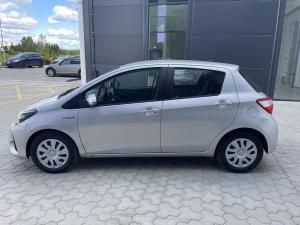 Grey Toyota Yaris 2018 in Vilnius, with an engine capacity of 1.50 L and mileage of 100 thousand km for 9900 €, photo 3 on AUTOMOTO.COM.LV