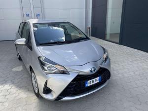 Grey Toyota Yaris 2018 in Vilnius, with an engine capacity of 1.50 L and mileage of 100 thousand km for 9900 €, photo 9 on AUTOMOTO.COM.LV