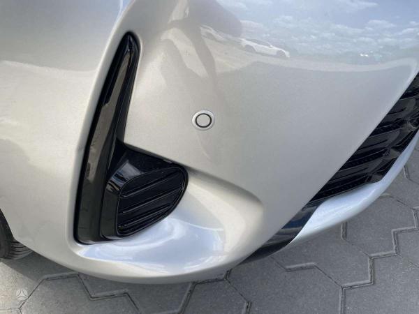 Grey Toyota Yaris 2018 in Vilnius, with an engine capacity of 1.50 L and mileage of 100 thousand km for 9900 €, photo 9 on AUTOMOTO.COM.LV