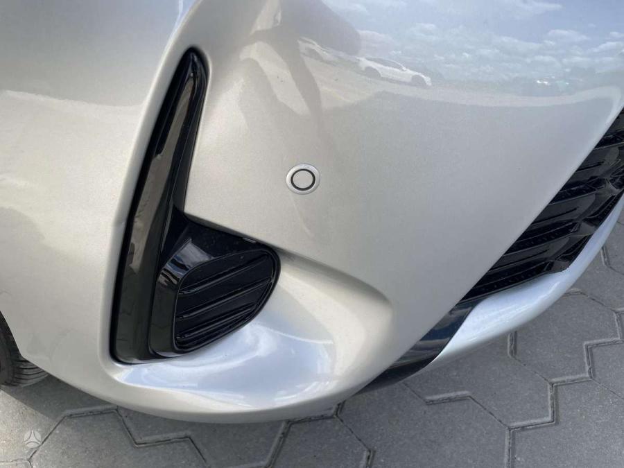 Grey Toyota Yaris 2018 in Vilnius, with an engine capacity of 1.50 L and mileage of 100 thousand km for 9900 €, photo 10 on AUTOMOTO.COM.LV