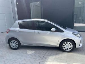 Grey Toyota Yaris 2018 in Vilnius, with an engine capacity of 1.50 L and mileage of 100 thousand km for 9900 €, photo 13 on AUTOMOTO.COM.LV