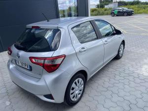 Grey Toyota Yaris 2018 in Vilnius, with an engine capacity of 1.50 L and mileage of 100 thousand km for 9900 €, photo 15 on AUTOMOTO.COM.LV