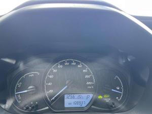 Grey Toyota Yaris 2018 in Vilnius, with an engine capacity of 1.50 L and mileage of 100 thousand km for 9900 €, photo 36 on AUTOMOTO.COM.LV