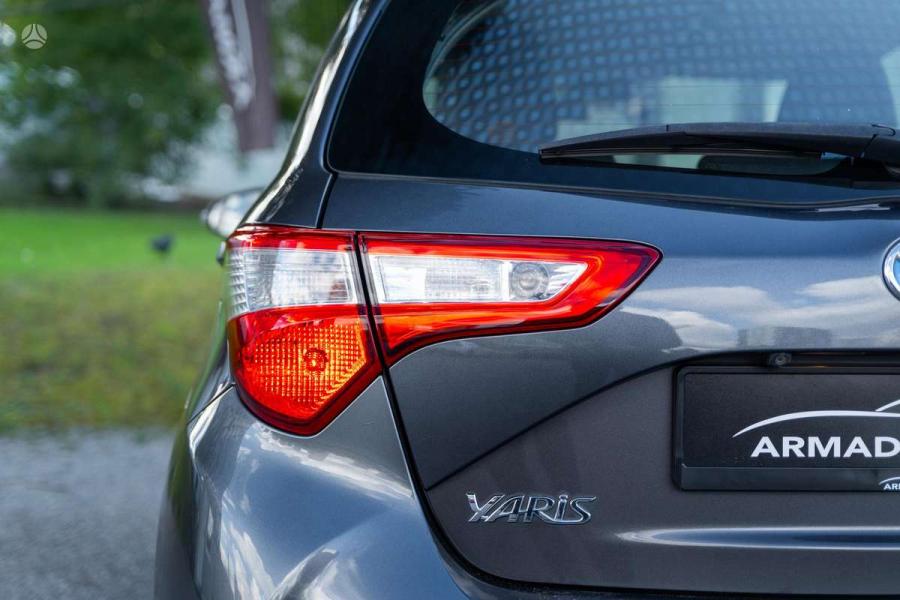 Pelēks Toyota Yaris 2018 Viļņa, ar dzinēja tilpumu 1.50 L un nobraukumu 202 tūkst. km par 9500 €, foto 16 vietnē AUTOMOTO.COM.LV
