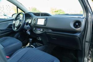 Pelēks Toyota Yaris 2018 Viļņa, ar dzinēja tilpumu 1.50 L un nobraukumu 202 tūkst. km par 9500 €, foto 20 vietnē AUTOMOTO.COM.LV