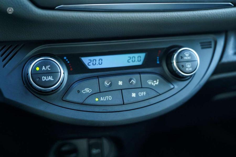 Pelēks Toyota Yaris 2018 Viļņa, ar dzinēja tilpumu 1.50 L un nobraukumu 202 tūkst. km par 9500 €, foto 29 vietnē AUTOMOTO.COM.LV