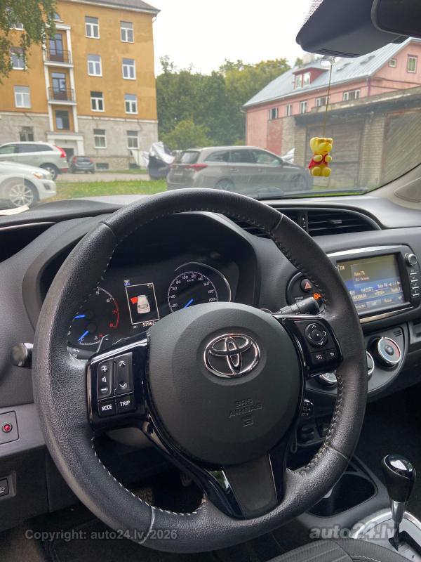 Grey Toyota Yaris 2018 in Tallinn, with an engine capacity of 1.50 L and mileage of 54 thousand km for 11990 €, photo 9 on AUTOMOTO.COM.LV