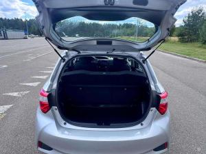 Grey Toyota Yaris 2018 in Vilnius, with an engine capacity of 1.50 L and mileage of 99 thousand km for 12250 €, photo 10 on AUTOMOTO.COM.LV