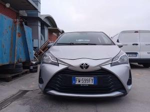 Pelēks Toyota Yaris 2019 Panevēža, ar dzinēja tilpumu 1.00 L un nobraukumu 42 tūkst. km par 5200 €, foto  vietnē AUTOMOTO.COM.LV