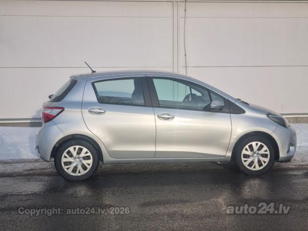 Pelēks Toyota Yaris 2019 Tallina, ar dzinēja tilpumu 1.50 L un nobraukumu 47 tūkst. km par 13000 €, foto 7 vietnē AUTOMOTO.COM.LV