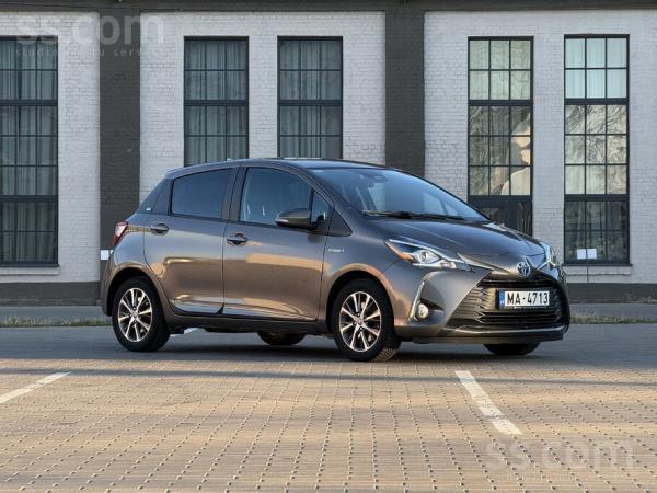 Grey Toyota Yaris 2019 in Riga, with an engine capacity of 1.50 L and mileage of 65 thousand km for 12900 €, photo 7 on AUTOMOTO.COM.LV