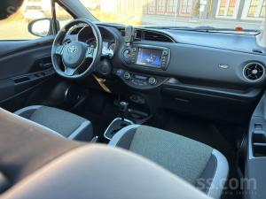 Pelēks Toyota Yaris 2019 Rīga, ar dzinēja tilpumu 1.50 L un nobraukumu 65 tūkst. km par 12900 €, foto 11 vietnē AUTOMOTO.COM.LV