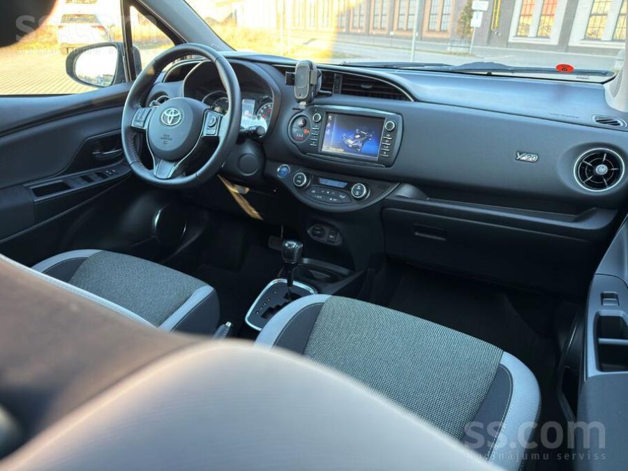 Pelēks Toyota Yaris 2019 Rīga, ar dzinēja tilpumu 1.50 L un nobraukumu 65 tūkst. km par 12900 €, foto 11 vietnē AUTOMOTO.COM.LV
