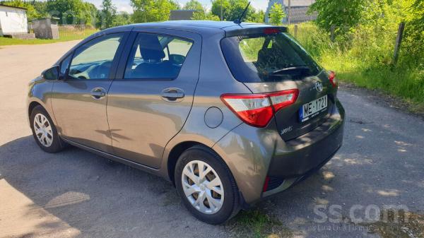 Pelēks Toyota Yaris 2019 Ogre, ar dzinēja tilpumu 1.50 L un nobraukumu 62 tūkst. km par 11800 €, foto 2 vietnē AUTOMOTO.COM.LV
