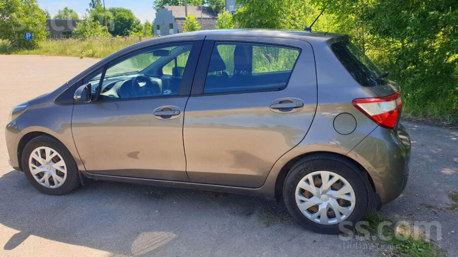 Pelēks Toyota Yaris 2019 Ogre, ar dzinēja tilpumu 1.50 L un nobraukumu 62 tūkst. km par 11800 €, foto 1 vietnē AUTOMOTO.COM.LV