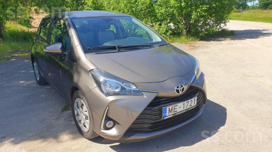 Pelēks Toyota Yaris 2019 Ogre, ar dzinēja tilpumu 1.50 L un nobraukumu 62 tūkst. km par 11800 €, foto 7 vietnē AUTOMOTO.COM.LV