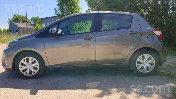 Grey Toyota Yaris 2019 in Ogre, with an engine capacity of 1.50 L and mileage of 62 thousand km for 11800 €, photo 9 on AUTOMOTO.COM.LV