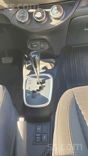 Pelēks Toyota Yaris 2019 Ogre, ar dzinēja tilpumu 1.50 L un nobraukumu 62 tūkst. km par 11800 €, foto 14 vietnē AUTOMOTO.COM.LV