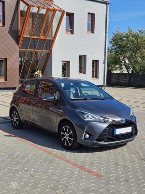 Pelēks Toyota Yaris 2019 Ukmergė, ar dzinēja tilpumu 1.50 L un nobraukumu 89 tūkst. km par 11900 €, foto  vietnē AUTOMOTO.COM.LV