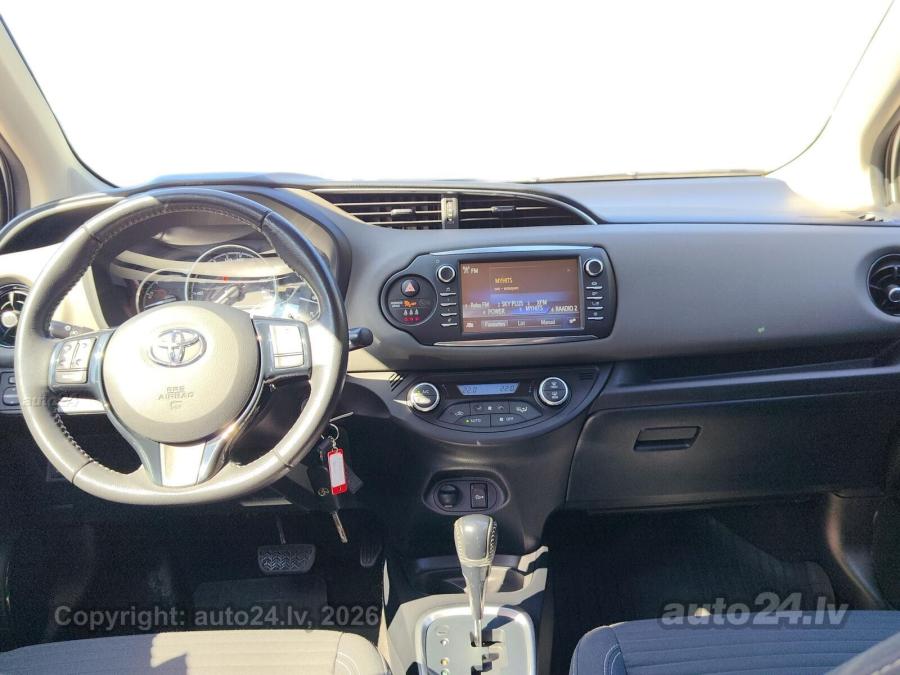 Pelēks Toyota Yaris 2019 Tallina, ar dzinēja tilpumu 1.50 L un nobraukumu 105 tūkst. km par 12995 €, foto 9 vietnē AUTOMOTO.COM.LV