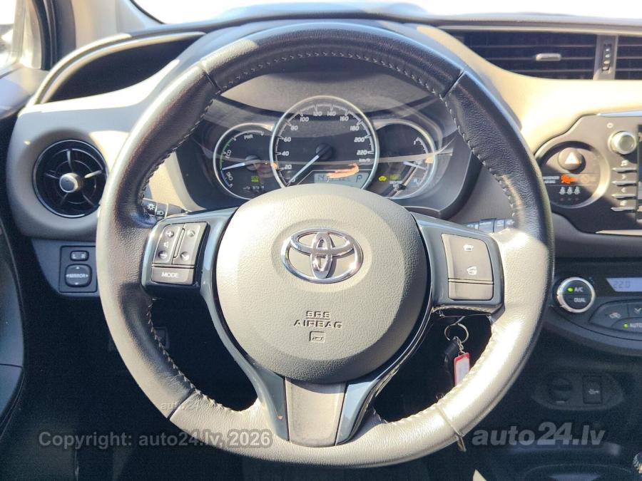 Pelēks Toyota Yaris 2019 Tallina, ar dzinēja tilpumu 1.50 L un nobraukumu 105 tūkst. km par 12995 €, foto 13 vietnē AUTOMOTO.COM.LV
