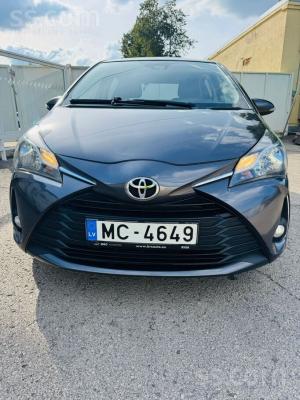 Grey Toyota Yaris 2019 in Riga, with an engine capacity of 1.50 L and mileage of 0 thousand km for 11350 €, photo 5 on AUTOMOTO.COM.LV