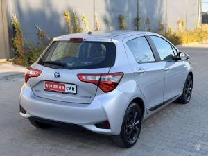 Pelēks Toyota Yaris 2019 Viļņa, ar dzinēja tilpumu 1.50 L un nobraukumu 109 tūkst. km par 12650 €, foto 4 vietnē AUTOMOTO.COM.LV