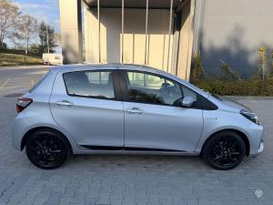 Pelēks Toyota Yaris 2019 Viļņa, ar dzinēja tilpumu 1.50 L un nobraukumu 109 tūkst. km par 12650 €, foto 5 vietnē AUTOMOTO.COM.LV
