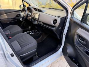 Pelēks Toyota Yaris 2019 Viļņa, ar dzinēja tilpumu 1.50 L un nobraukumu 109 tūkst. km par 12650 €, foto 26 vietnē AUTOMOTO.COM.LV