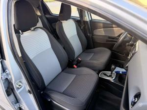 Pelēks Toyota Yaris 2019 Viļņa, ar dzinēja tilpumu 1.50 L un nobraukumu 109 tūkst. km par 12650 €, foto 28 vietnē AUTOMOTO.COM.LV