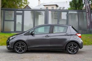 Pelēks Toyota Yaris 2019 Viļņa, ar dzinēja tilpumu 1.50 L un nobraukumu 171 tūkst. km par 9900 €, foto 9 vietnē AUTOMOTO.COM.LV