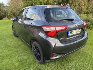 Pelēks Toyota Yaris 2019 Rīga, ar dzinēja tilpumu 1.50 L un nobraukumu 86 tūkst. km par 10500 €, foto 5 vietnē AUTOMOTO.COM.LV