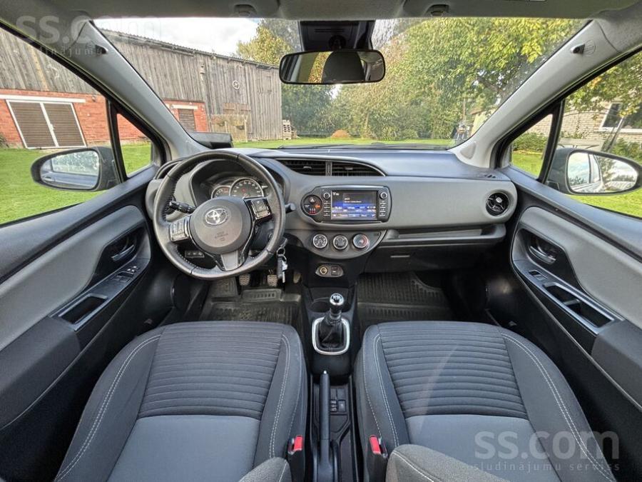Pelēks Toyota Yaris 2019 Rīga, ar dzinēja tilpumu 1.50 L un nobraukumu 86 tūkst. km par 10500 €, foto 10 vietnē AUTOMOTO.COM.LV