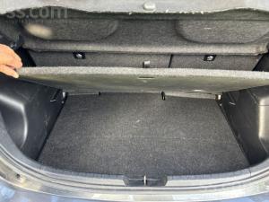 Pelēks Toyota Yaris 2019 Rīga, ar dzinēja tilpumu 1.50 L un nobraukumu 86 tūkst. km par 10500 €, foto 13 vietnē AUTOMOTO.COM.LV