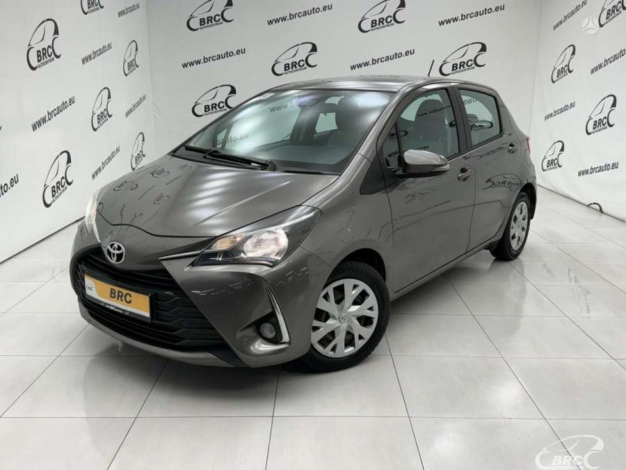 Grey Toyota Yaris 2020 in Vilnius, with an engine capacity of 1.50 L and mileage of 176 thousand km for 11450 €, photo 1 on AUTOMOTO.COM.LV