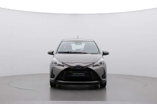 Grey Toyota Yaris 2020 in Vilnius, with an engine capacity of 1.50 L and mileage of 75 thousand km for 14900 €, photo 6 on AUTOMOTO.COM.LV
