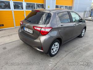 Grey Toyota Yaris 2020 in Tallinn, with an engine capacity of 1.50 L and mileage of 141 thousand km for 13640 €, photo 3 on AUTOMOTO.COM.LV